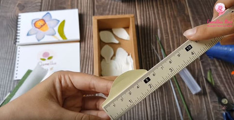 How To Make Paper Narcissus Daffodil - DIY Crepe Paper Flowers ...