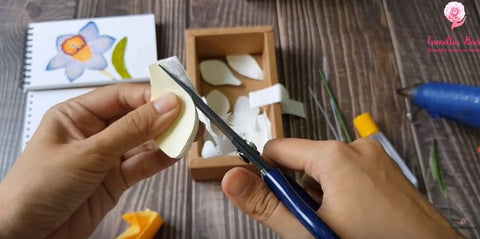 How To Make Paper Narcissus Daffodil - DIY Crepe Paper Flowers ...